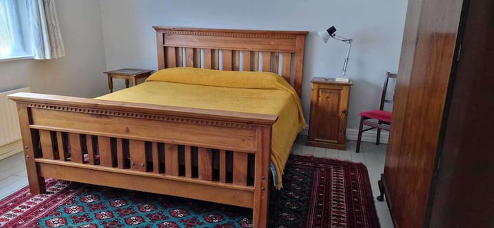 House - Sleeps 10 - Parking - 40 Mins To Dublin - Maynooth