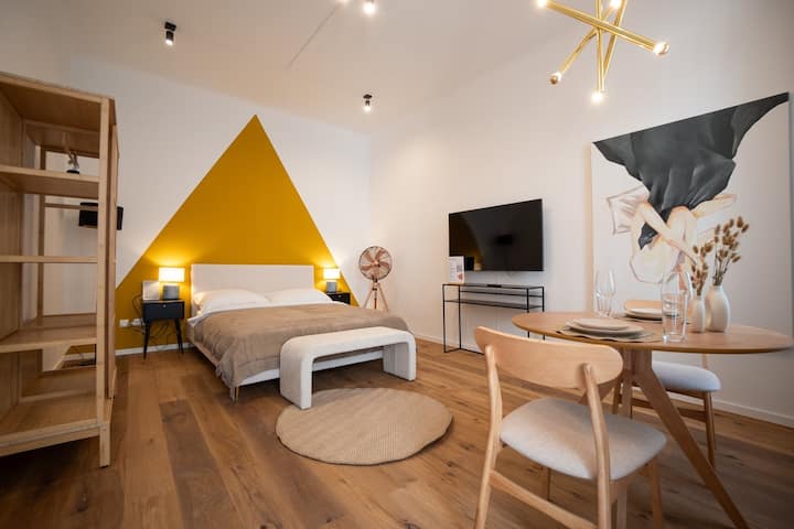 Modern Studio With A Terrace And Queen-size Bed - Wien