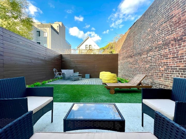 Stylish 2br 1.5b Duplex W/private Garden Brooklyn - New York City