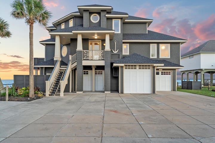 Beachfront + Heated Pool | 8 Bedrooms | Pets - United States