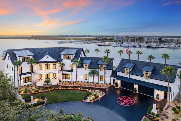 Massive Oceanfront Estate On St. Simons Island - Jekyll Island, GA
