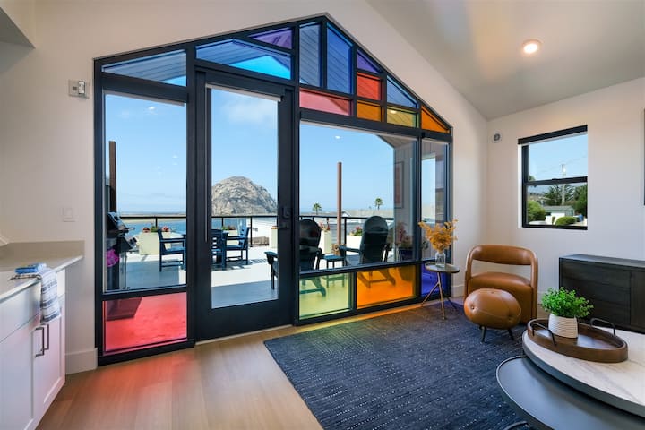 Spacious Upstairs Harbor View Suite W Private Deck - Morro Bay, CA