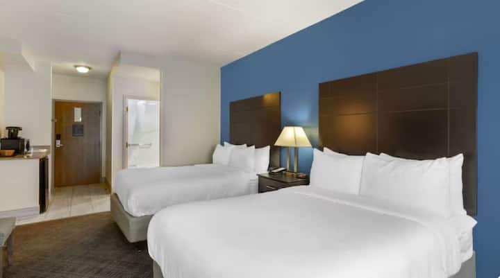 Spacious Family Suites In Mundelein - 4 Units - Barrington, IL