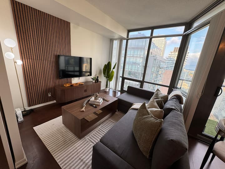 Cozy 1br Getaway | Steps To Bay St & Downtown Core - Toronto, ON