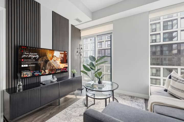 Urban Oasis | Steps From Dundas Square & Subway - Toronto Metropolitan University