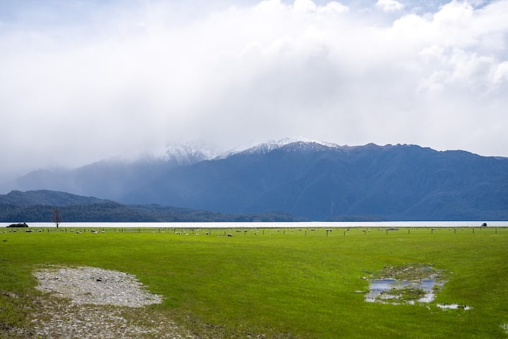 Ducati House - Te Anau Holiday Home - Te Anau