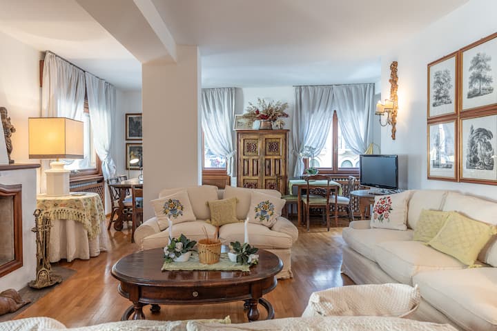 Casa Bigontina 19, Large And In The Center Of Cort - Cortina d'Ampezzo