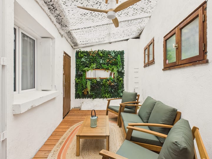 Jolie Maison Pour 4 Avec Terrasse Près Du Centre - Montignac