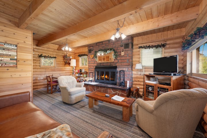 Rustic Cabin, Mt Views, Covered Decks And Close - Winter Park, CO