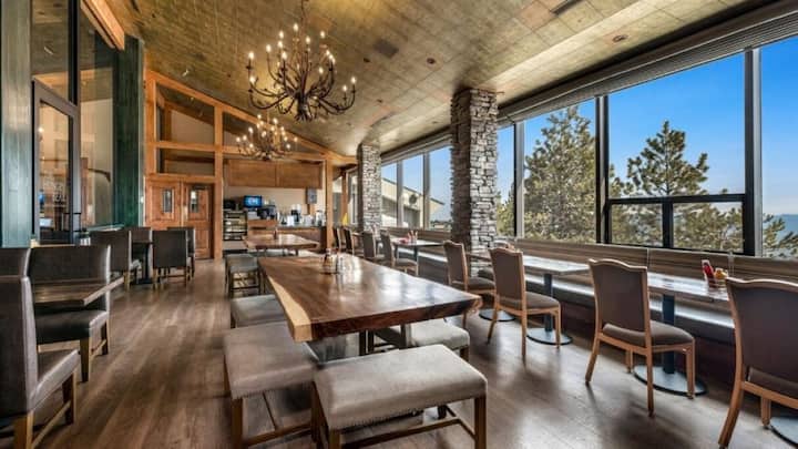 Suite W/ Kitchen + Pools, Games - Genoa, NV