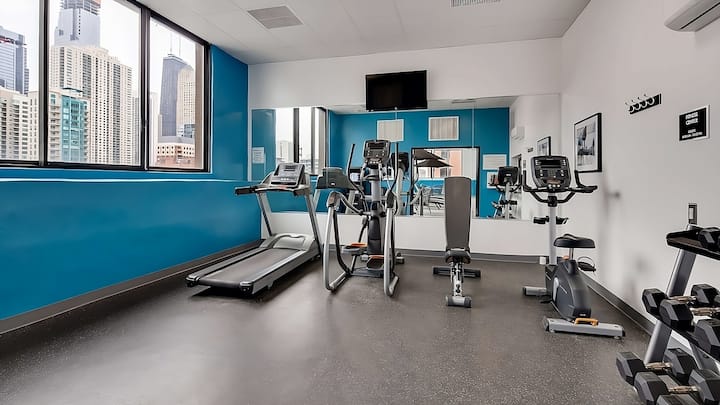 4 Units | Fitness Center And Swimming Pool - Chicago