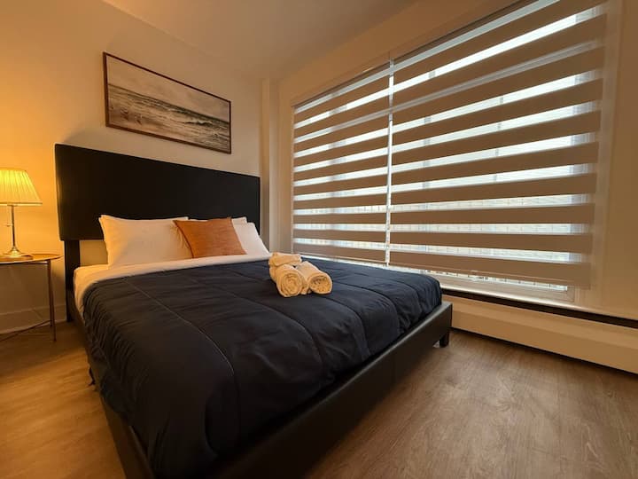 Cozy & Affordable Studio Apartment On Milton St! - Montreal