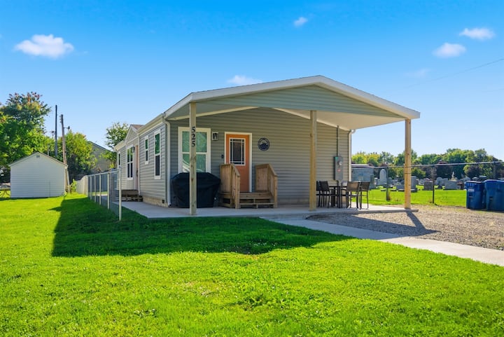 West 2nd Retreat – Modern Port Clinton Getaway - Port Clinton, OH