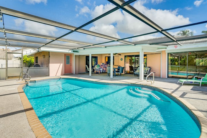 1 Mi To Golf! Family Getaway W/ Pool In Fort Myers - Fort Myers, FL