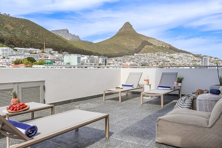 Sunset Shell With Seapoint View Pool And Concierge - Le Cap