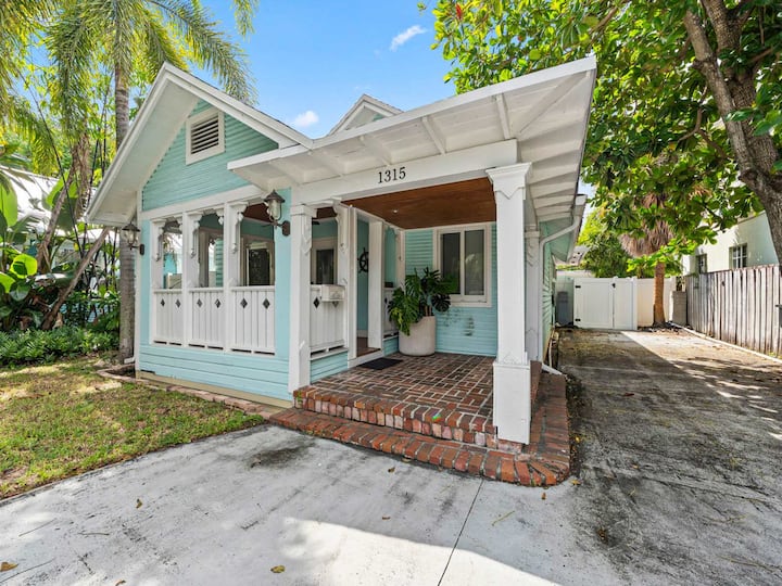 Key West Style Pool Resort - Fort Lauderdale