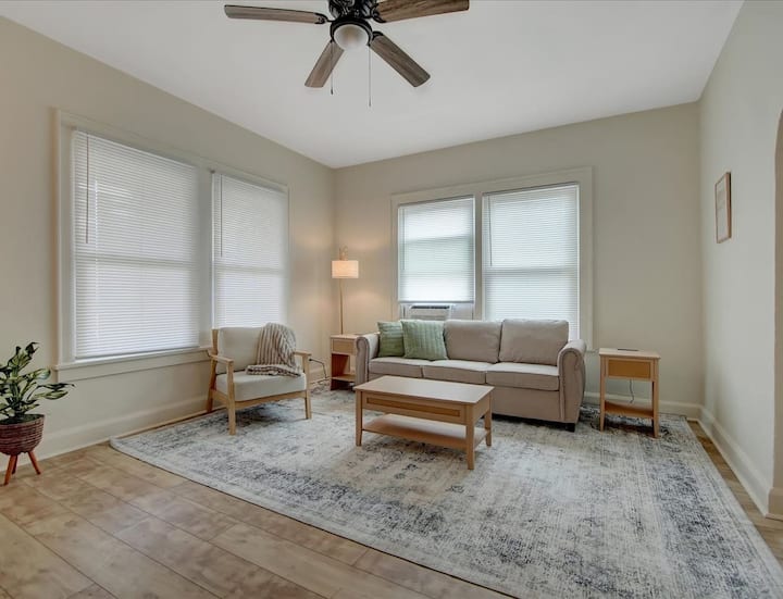1 Bed 1 Bath Fully Furnished Monthly Stay Or Weeke - Hot Springs, AR
