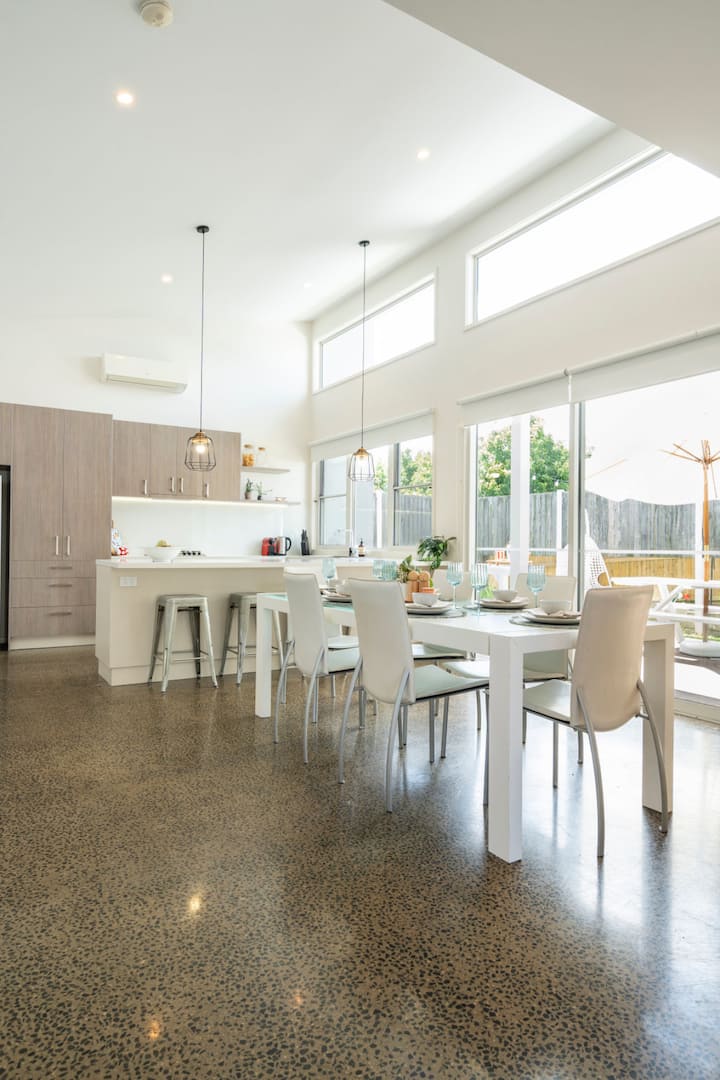 Bell Beach House - Pets On Request - 1pm Check-in - Ocean Grove