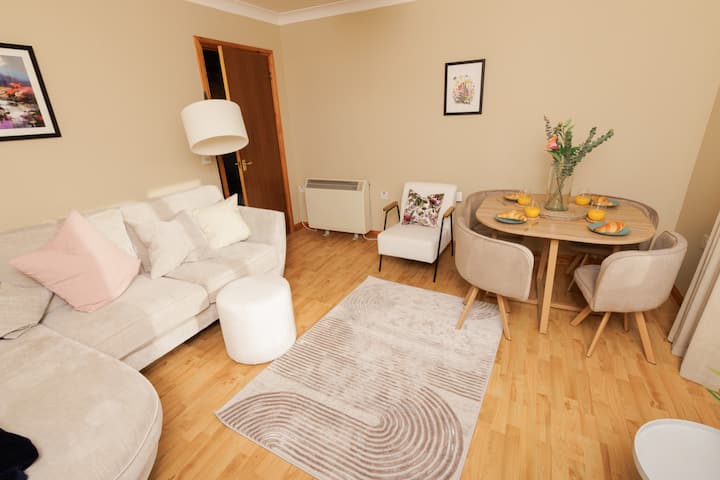 Central Lerwick; Pet-friendly 2-bed Apartment - Lerwick