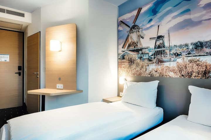 Twin Room At B&b Hotel Amsterdam-zaandam - Zaandam