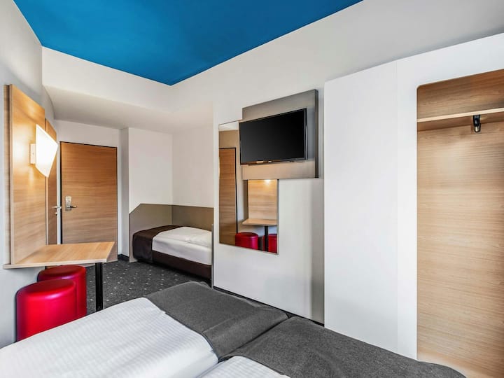 Triple Room At B&b Hotel Hamburg City-ost - Hamburg