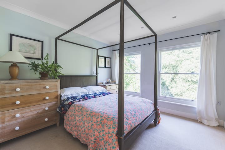 Luxurious, Bright And Airy 1bdr Flat - Thames Ditton