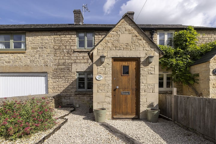 Quaint And Characterful Dog Friendly -Little Haven - Stow-on-the-Wold