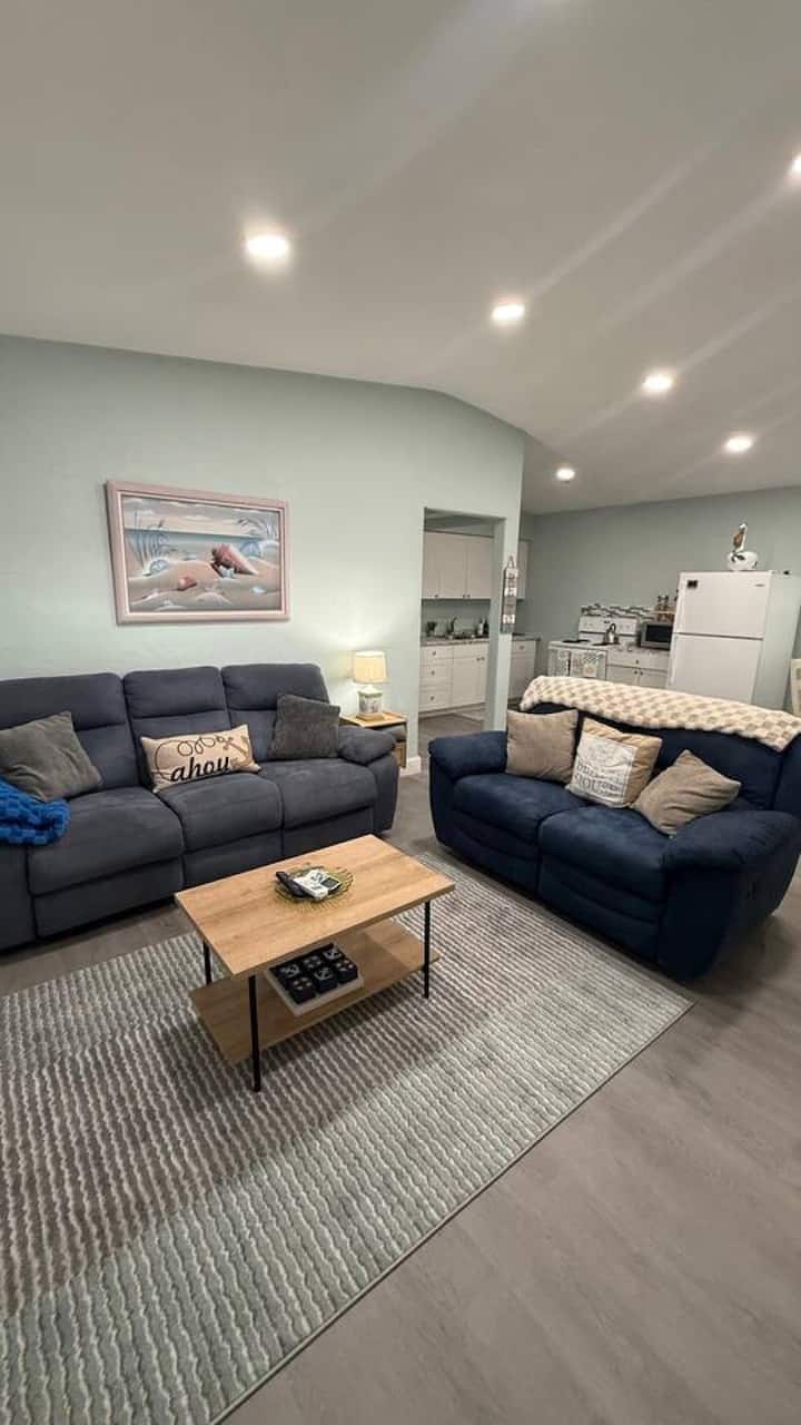 Penguins On The Beach Resorts 2 Bed 1 Bath - Cocoa Beach