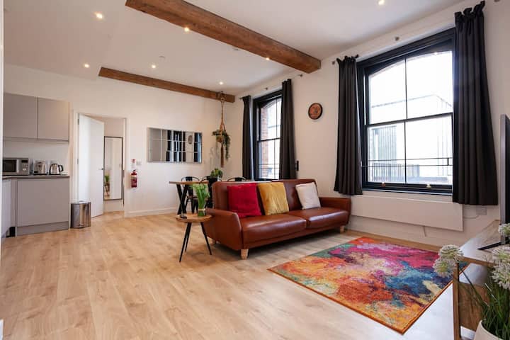 Characterful 2 Bed Apartment Near Victoria Station - Manchester