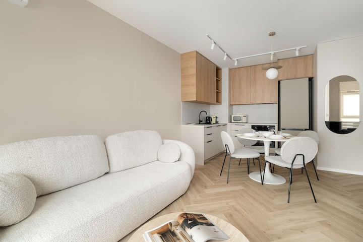 Jasielska 7c | Beige Apartment | Air Conditioning - Poznań