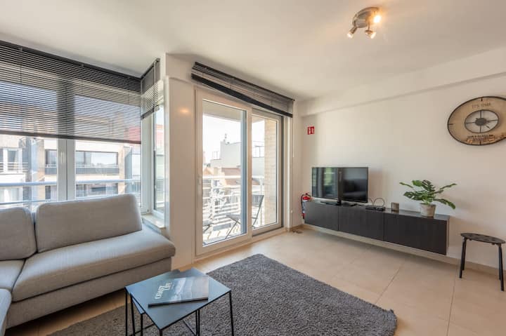Modern Apartment With Private Rooftop - Ostend