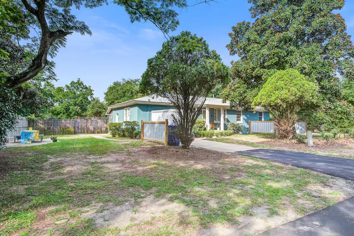 Folly Breeze Sunset Beach Vibes - James Island, SC
