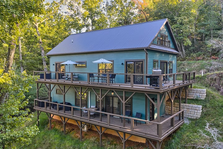 Dirty Dance Inn - New Listing, Sleeps 8 - Lake Lure, NC