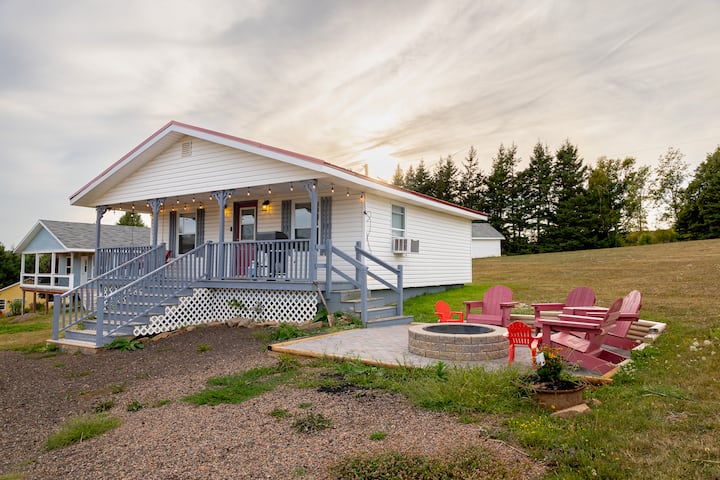 *New* Red Roof Cottage - Minutes To Cavendish - Prince Edward Island
