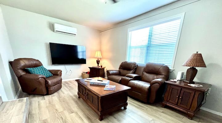 Retro Roost - 3br/2.5ba - Close To Tech - Lubbock, TX