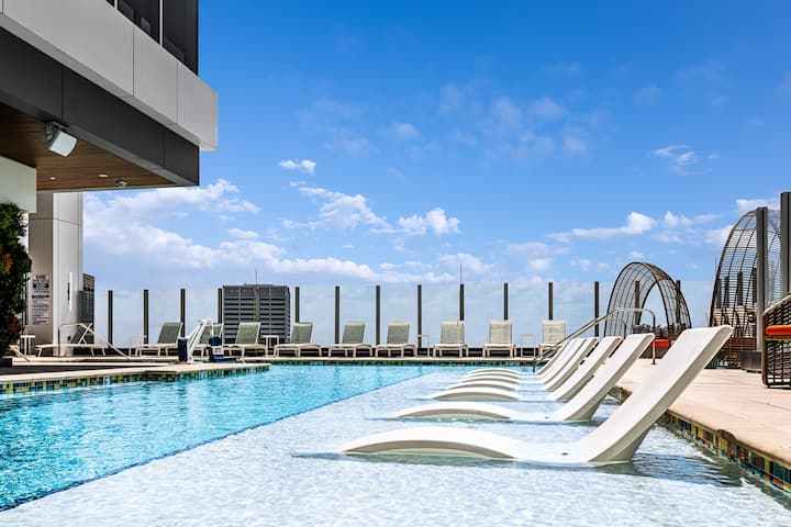 Wyndham Atlanta Resort | Two 3br Suites Sleeps 20! - Atlanta, GA