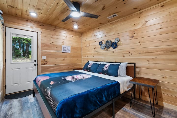 Dolly'scabin~chefk~firepit~ht~ggrill~arcade~moviet - Pigeon Forge, TN