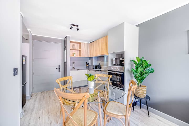 Urban Essence - 2d Santiago - Santiago