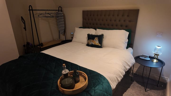 Spacious 1-bed Apt Near Victoria Quarter Sleeps 4 - Leeds