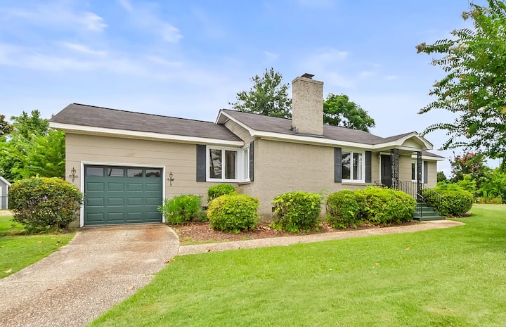 Hillcrest Haven | Spacious 3br Near Ua & Downtown - Tuscaloosa, AL