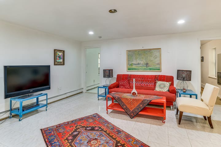Easy Nyc Commute: Guttenberg Getaway Near Parks - Hunters Point - Queens NY