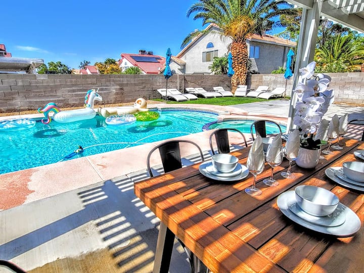 Vegas Haven With Pool/spa/ 4 Bedrooms - 라스베이거스 스트립