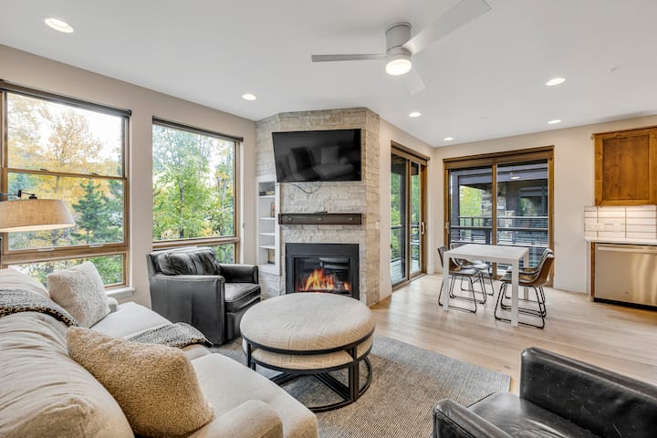 Cozy Condo In The Heart Of Silverthorne - Silverthorne, CO