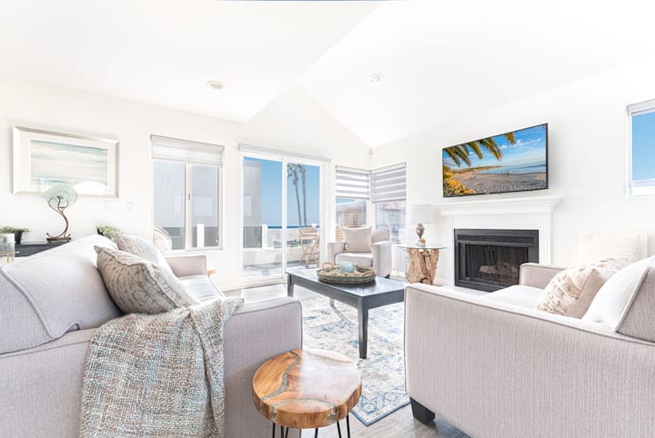 Luxury 4br Home | Ac | Rooftop Deck W/ Ocean Views - Newport Beach, CA