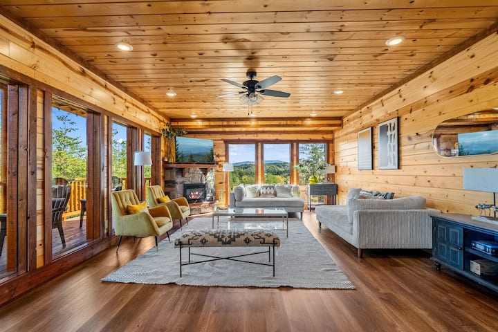 Spacious 6br | Private Pool, Hot Tub, & Game Room - Sevierville