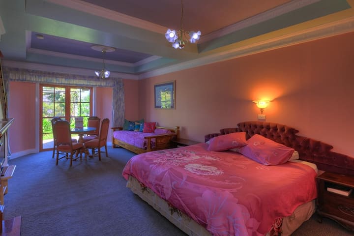 Executive Apartment 1 - Hobart