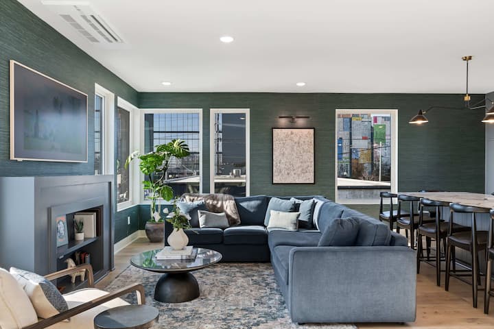 Linden | Rooftop Views Near Weho - Nashville, TN