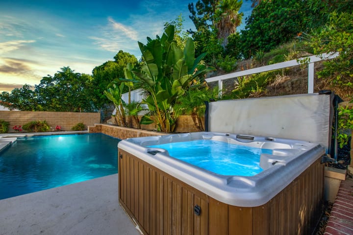 Lux Mv Home | Live Like A Local | Backyard Oasis - Mission Viejo, CA