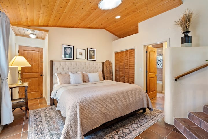 Private Entrance Studio - Atascadero, CA