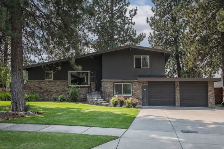 Bluebird Day - Brooks House, Pet Friendly, Hot Tub - Bend, OR